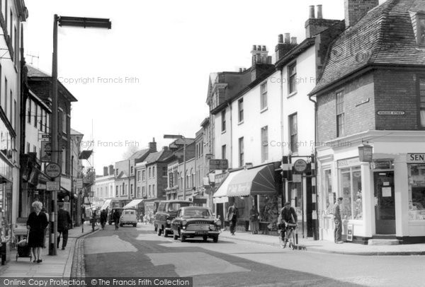 Photo of Chertsey, Guildford Street 1962 - Francis Frith Photo of Chertsey, Guildford Street 1962 - Francis Frith