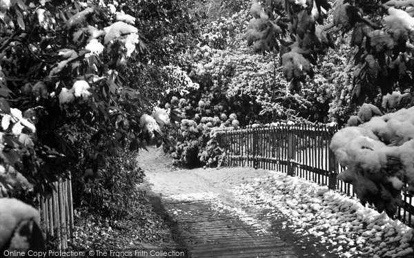 Photo of Hampstead, Heath In Winter c.1970 - Francis Frith Photo of Hampstead, Heath In Winter c.1970 - Francis Frith