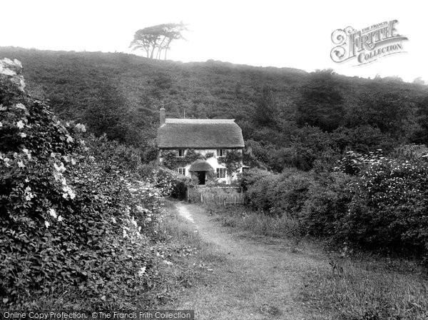 Photo of Holford, Cottage In Combe 1929 - Francis Frith