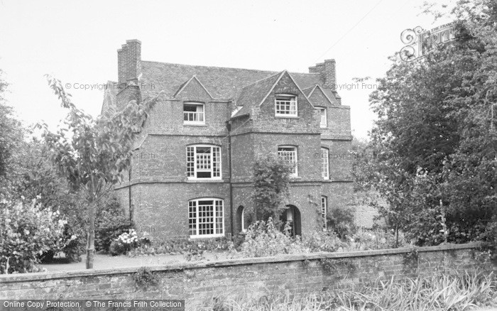 New Ash Green photos, maps, books, memories - Francis Frith
