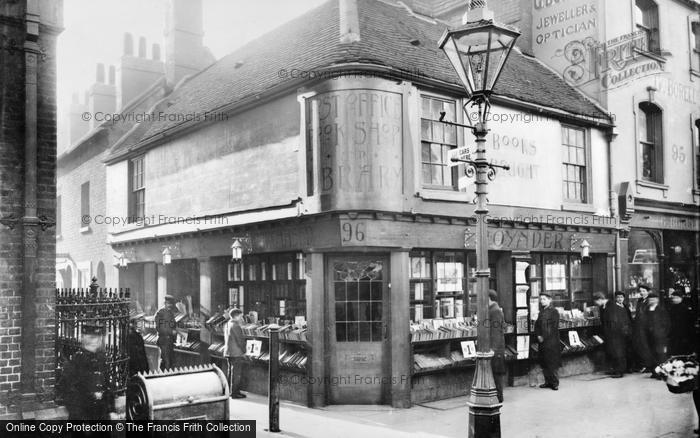 Photo of Reading, Chain Street Corner Book Shop c.1905