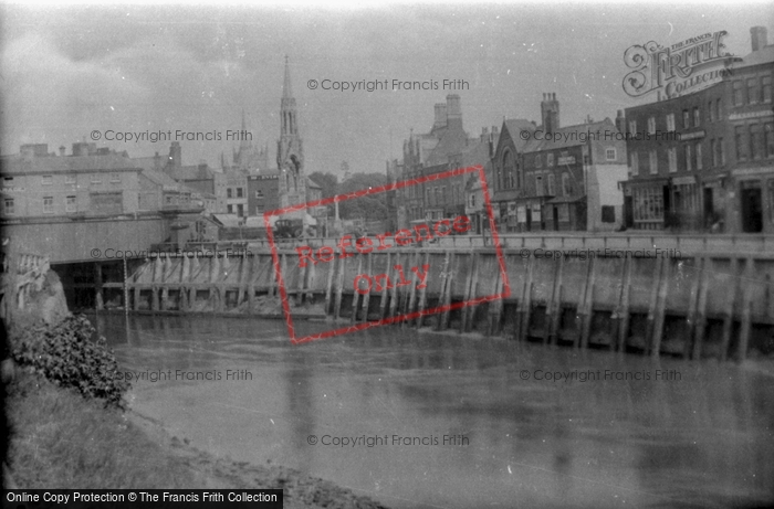 Photo of Wisbech, Clarkson Memorial 1929 - Francis Frith